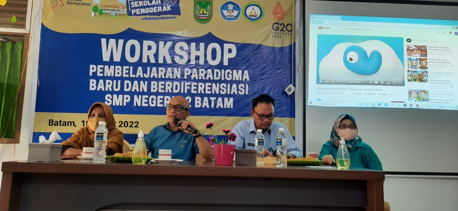 Kegiatan Kasi Kurikulum dan Penilaian SMP dalam acara workshop ...